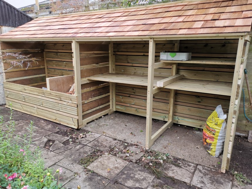 Fire Wood store and storage | Carpentry Services Southampton